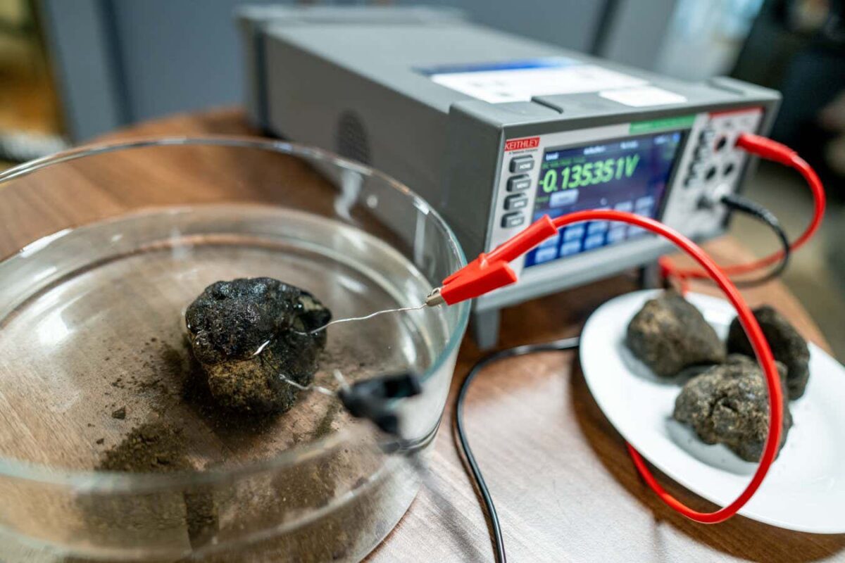 Scientists investigate ‘dark oxygen’ in deep-sea mining zone – Benjamin ...