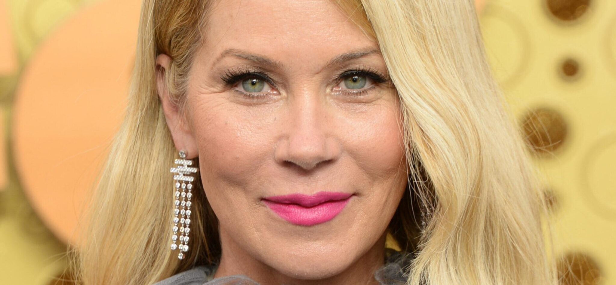 Christina Applegate Reveals Memoir Moment That Left Her ‘Crying ...